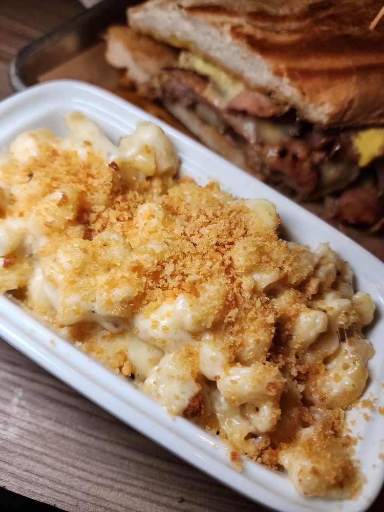 THE HEN & HOG - 43 Reviews & 62 Photos - 221 W Fairbanks Ave, Winter ...