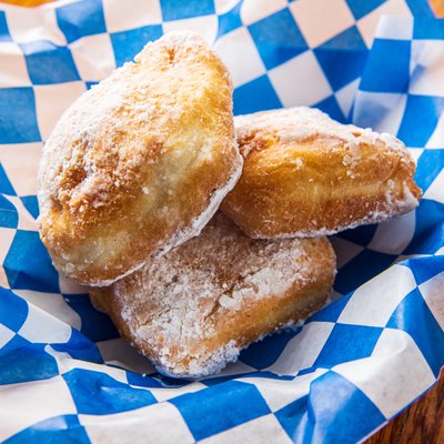 IGGY’S DOUGHBOYS & CHOWDER HOUSE near you at 889 Oakland Beach Ave ...