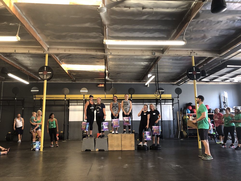 TRAIN INSANE GYM - 80 Photos & 67 Reviews - 3160 E La Palma, Anaheim ...