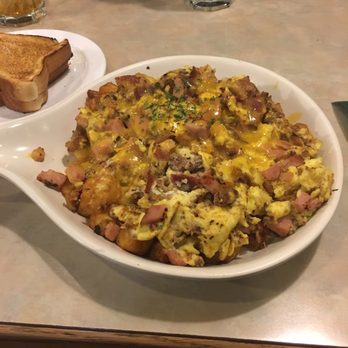 HUMPTY’S FAMILY RESTAURANT - Updated December 2025 - 1201 2nd Avenue W ...