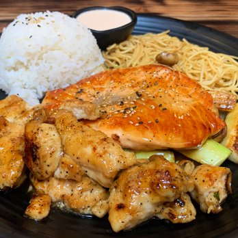 SUMO - Updated May 2025 - 106 Photos & 93 Reviews - 111 E Yakima Ave ...