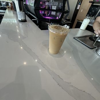 GOLDEN HOUR COFFEE & TEA - Updated December 2025 - 175 Photos & 67 ...