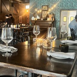 UVAE KITCHEN & WINE BAR - Updated June 2026 - 336 Photos & 205 Reviews ...