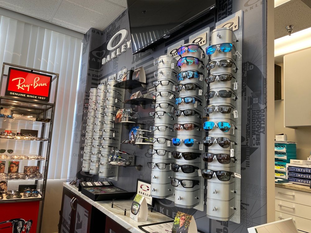 TIMOTHY H MOON, OD - Updated December 2025 - 10 Photos & 17 Reviews ...