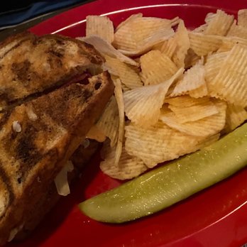 THE BISTRO - Updated December 2025 - 27 Photos & 23 Reviews - 203 Nees ...