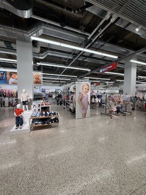 TARGET - Updated August 2025 - 24 Photos & 23 Reviews - 9005 Xavier Dr ...