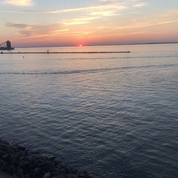 DOCKSIDE CAFE - Updated October 2025 - 237 Photos & 221 Reviews - 611 W ...