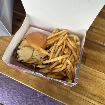 BURGER 3000 - Updated May 2025 - 519 Photos & 609 Reviews - 9846 Mason ...