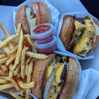 GOTCHA BURGER - Updated October 2024 - 57 Photos & 140 Reviews - 1702 W ...