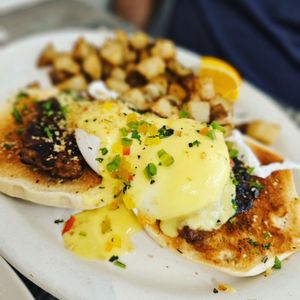 LOU ROC’S DINER - Updated July 2024 - 194 Photos & 353 Reviews - 1074 W ...