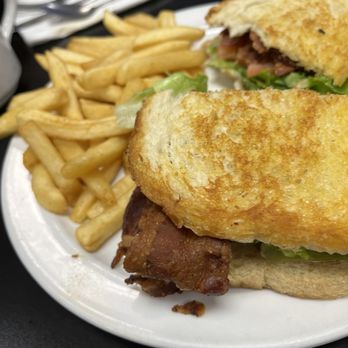 CRYING ONION CAFE - Updated October 2025 - 183 Photos & 274 Reviews ...