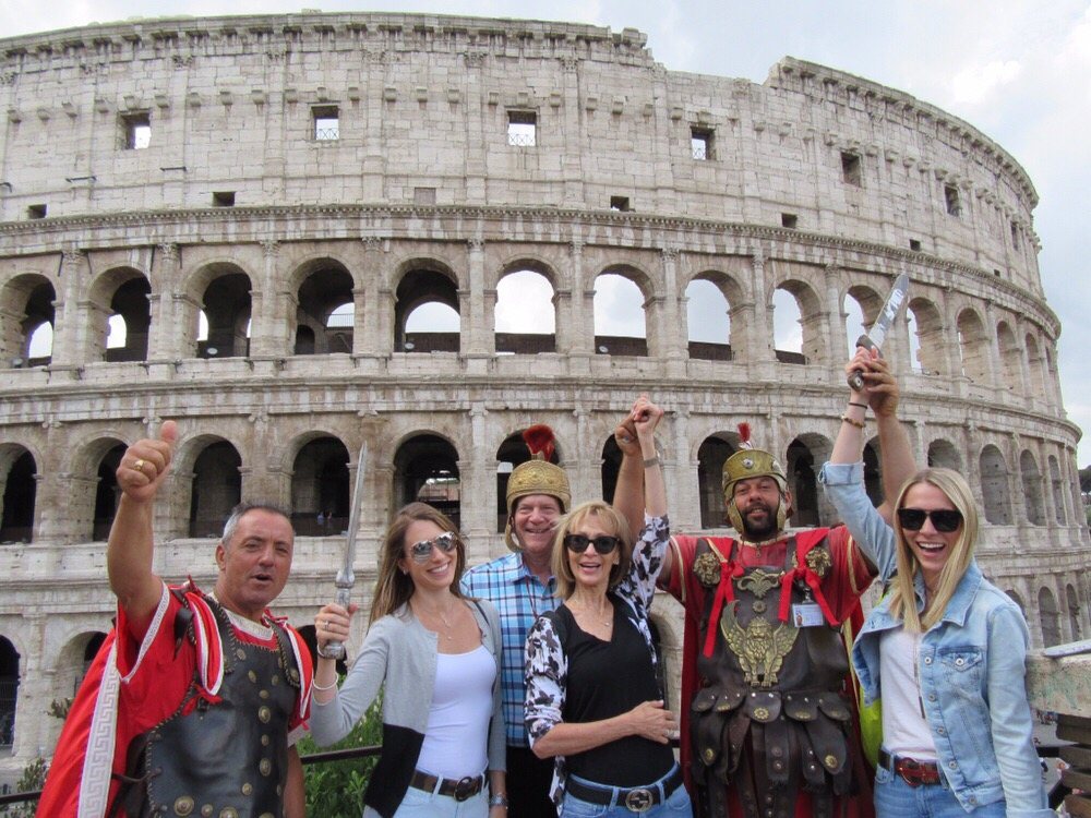 ROME CONNECTION - Updated July 2025 - 17 Photos - Via San Lucio 25 ...