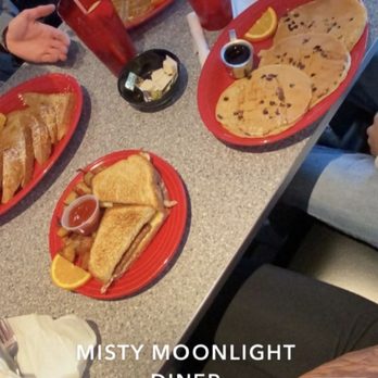 MISTY MOONLIGHT DINER - Updated October 2025 - 71 Photos & 84 Reviews ...