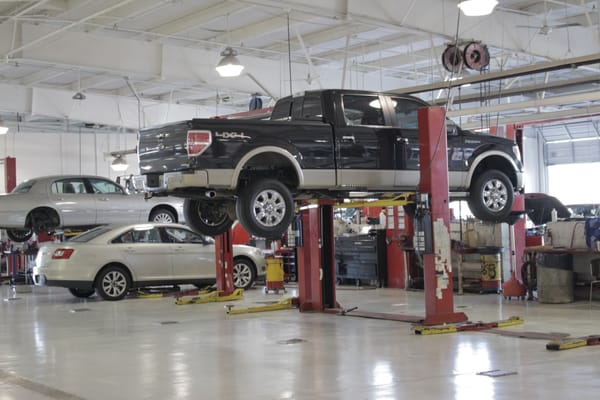 TED RUSSELL FORD LINCOLN - KINGSTON PIKE near 8551 Kingston Pike ...