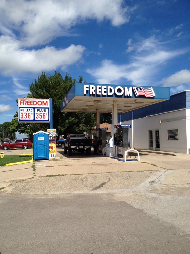 FREEDOM OIL - Updated December 2025 - 404 N Main St, Toluca, Illinois ...