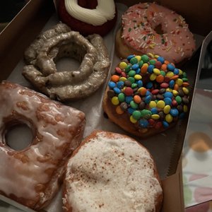 SANDY’S DONUTS AND COFFEE - Updated December 2025 - 11 Photos & 19 ...