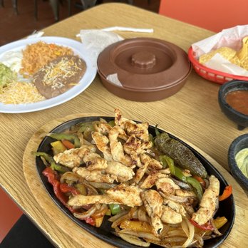 TACO UNICO - Updated January 2026 - 147 Photos & 94 Reviews - 1411 S ...