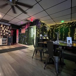 FAT STORK - Updated April 2025 - 440 Photos & 282 Reviews - 8270 ...