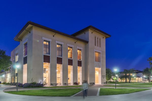 SANTA CLARA UNIVERSITY LIBRARY - Updated December 2025 - 28 Photos & 29 ...