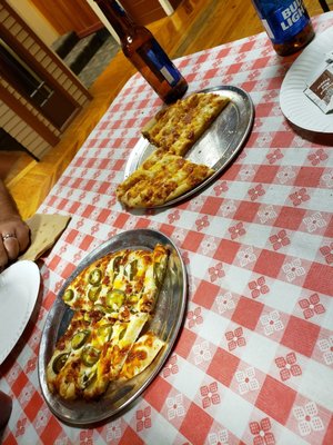 VICKI RAE’S PIZZA - Updated January 2026 - 39 Reviews - 6151 US 2 ...