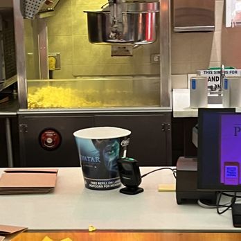 AMC WORLDGATE 9 - Updated August 2025 - 90 Photos & 203 Reviews - 13025 ...