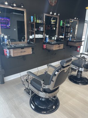 GOLDEN CUTS BARBERSHOP - Updated October 2025 - 3480 Platinum Drive ...