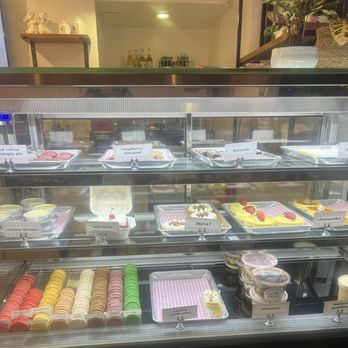 SWEETHEART’S DESSERT LOUNGE - 84 Photos & 40 Reviews - 301 S Anaheim ...