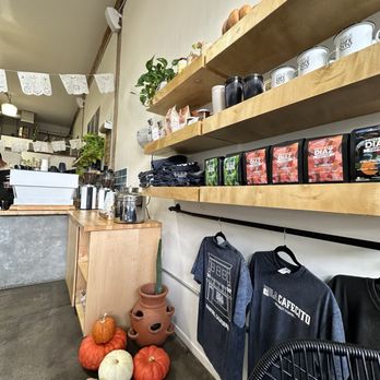 HOLA CAFECITO - Updated August 2025 - 136 Photos & 68 Reviews - 316 N ...