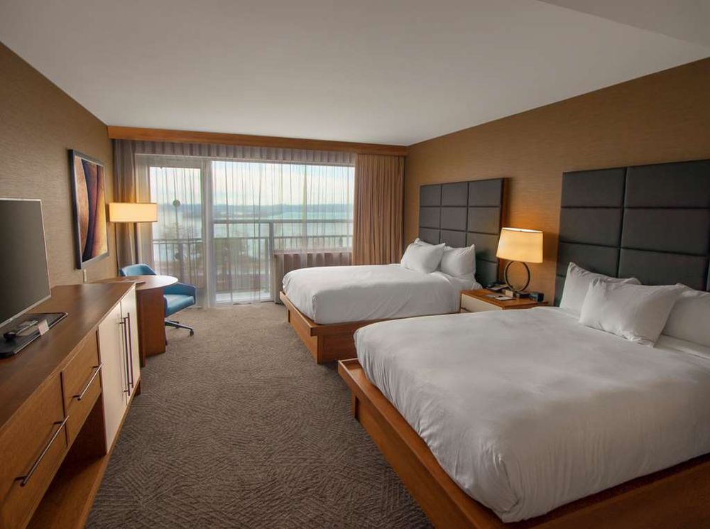 DOUBLETREE BY HILTON HOTEL NIAGARA FALLS NEW YORK - Updated December ...