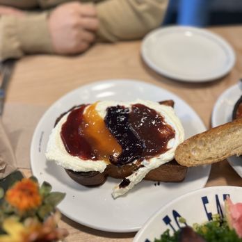 SQIRL - Updated January 2025 - 4306 Photos & 2384 Reviews - 720 N ...