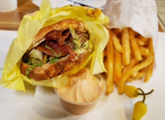 CARSON BURGERS - Updated October 2025 - 139 Reviews & 75 Photos - 21680 ...