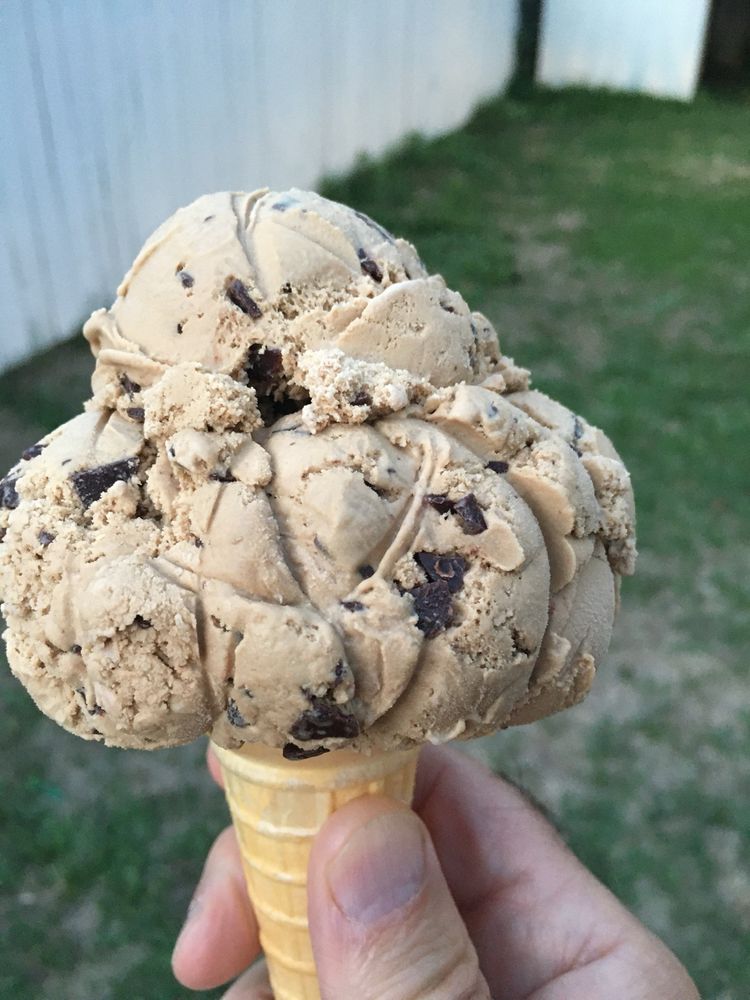 HOLYROOD GENERAL STORE - Updated August 2025 - 825 Bruce Road 1 ...