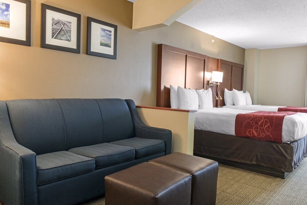 COMFORT SUITES - Updated August 2025 - 29 Photos & 34 Reviews - 121 ...