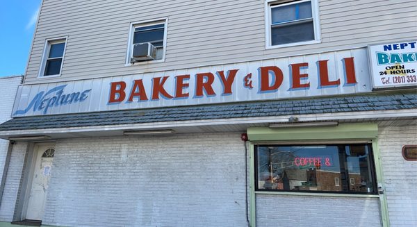 NEPTUNE BAKERY & DELI - Updated January 2026 - 96 Photos & 107 Reviews ...