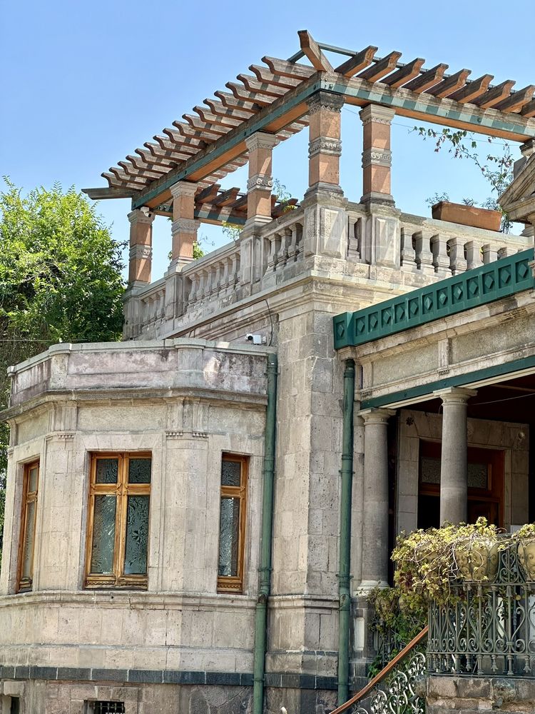 CASA RIVAS MERCADO - Updated July 2024 - 16 Photos - C. Héroes 45 ...