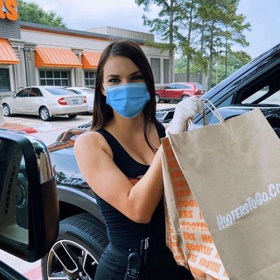 HOOTERS - 55 Photos & 99 Reviews - 850 Providence Hwy, Dedham ...