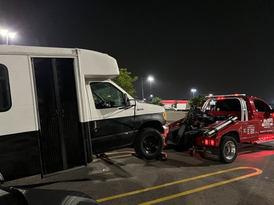 AAA ROADSIDE ASSISTANCE - Updated October 2025 - 17 Photos & 392 ...