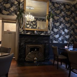 82 QUEEN - Updated August 2025 - 2058 Photos & 1730 Reviews - 82 Queen ...