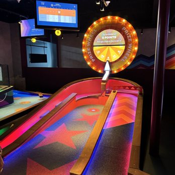 PUTTSHACK - ADDISON - Updated August 2024 - 216 Photos & 105 Reviews ...