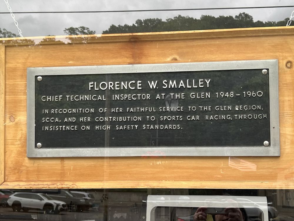 SMALLEY’S GARAGE - Updated September 2025 - 10 Photos - 204 S Franklin ...