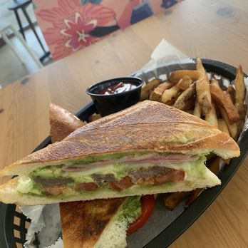 BILIA EATERY & COFFEE - Updated October 2024 - 495 Photos & 307 Reviews ...