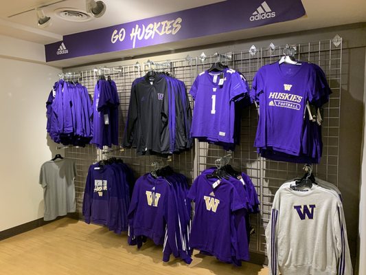 UNIVERSITY BOOK STORE - Updated November 2025 - 170 Photos & 206 ...