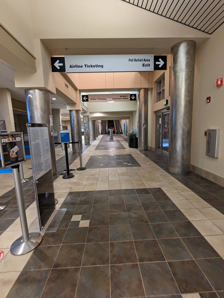 PITT GREENVILLE AIRPORT - Updated October 2025 - 20 Photos & 18 Reviews ...