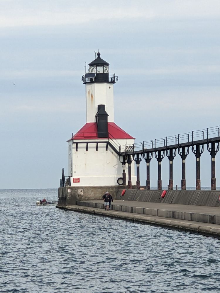 MICHIGAN CITY EAST LIGHTHOUSE - Updated August 2025 - 47 Photos & 11 ...