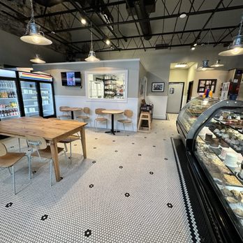 HONEYMOON BAKERY - Updated December 2025 - 88 Photos & 99 Reviews - 228 ...