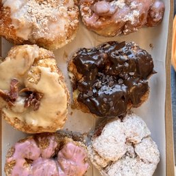 PARLOR DOUGHNUTS - Updated October 2025 - 50 Photos & 35 Reviews - 1109 ...
