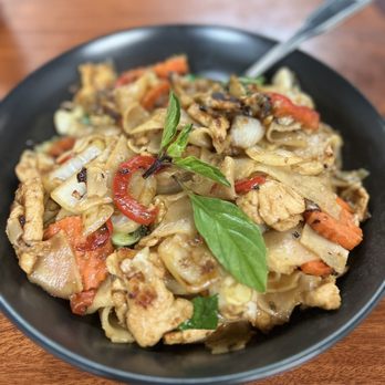 THAI KITCHEN - Updated May 2025 - 131 Photos & 164 Reviews - 951 W ...