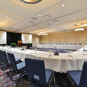 EMBASSY SUITES BY HILTON SPRINGFIELD - Updated January 2025 - 306 ...