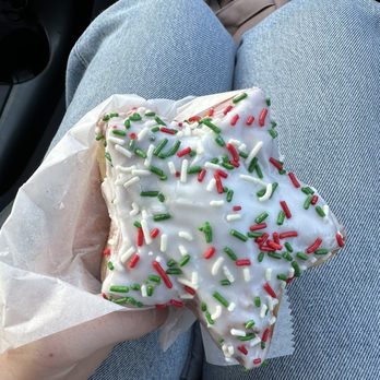 FOX’S DONUT DEN - 244 Photos & 314 Reviews - 3900 Hillsboro Pike ...