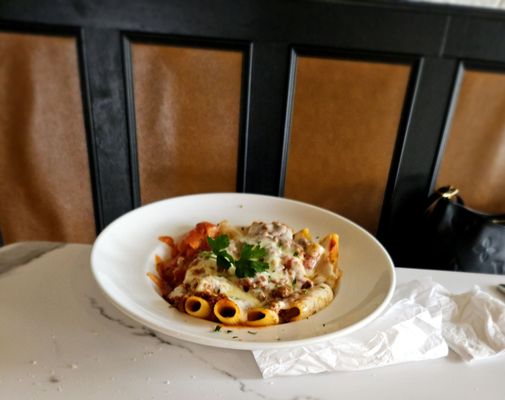 APULIA RISTO-PIZZA - Updated October 2025 - 62 Photos & 53 Reviews ...